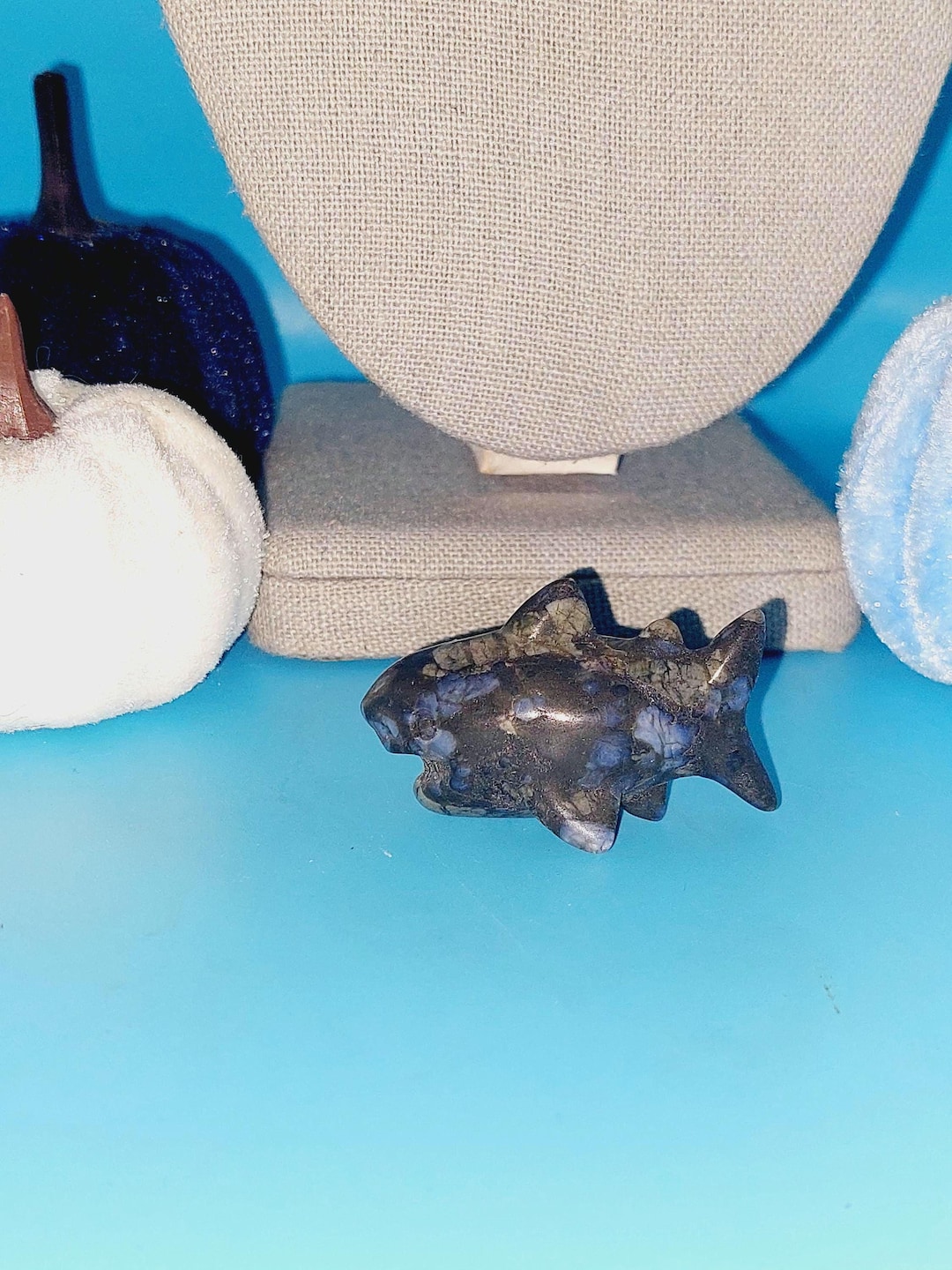 Que-sera Shark! Blue Liberte! Que Sera Stone/llanite Crystal Shark - Powerful Carrier of Qi ...