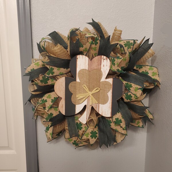 Shamrock Wreath - Etsy