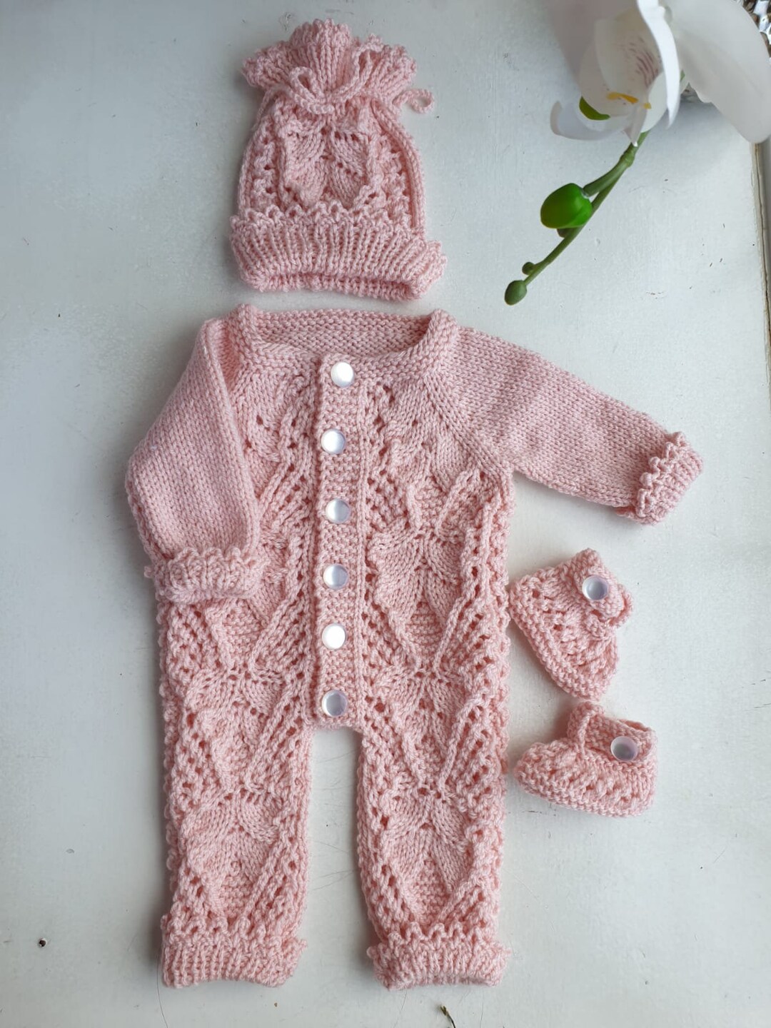 Handgefertigtes Pinkes Baby Strick Set: Outfit, Mütze & Schühchen ...