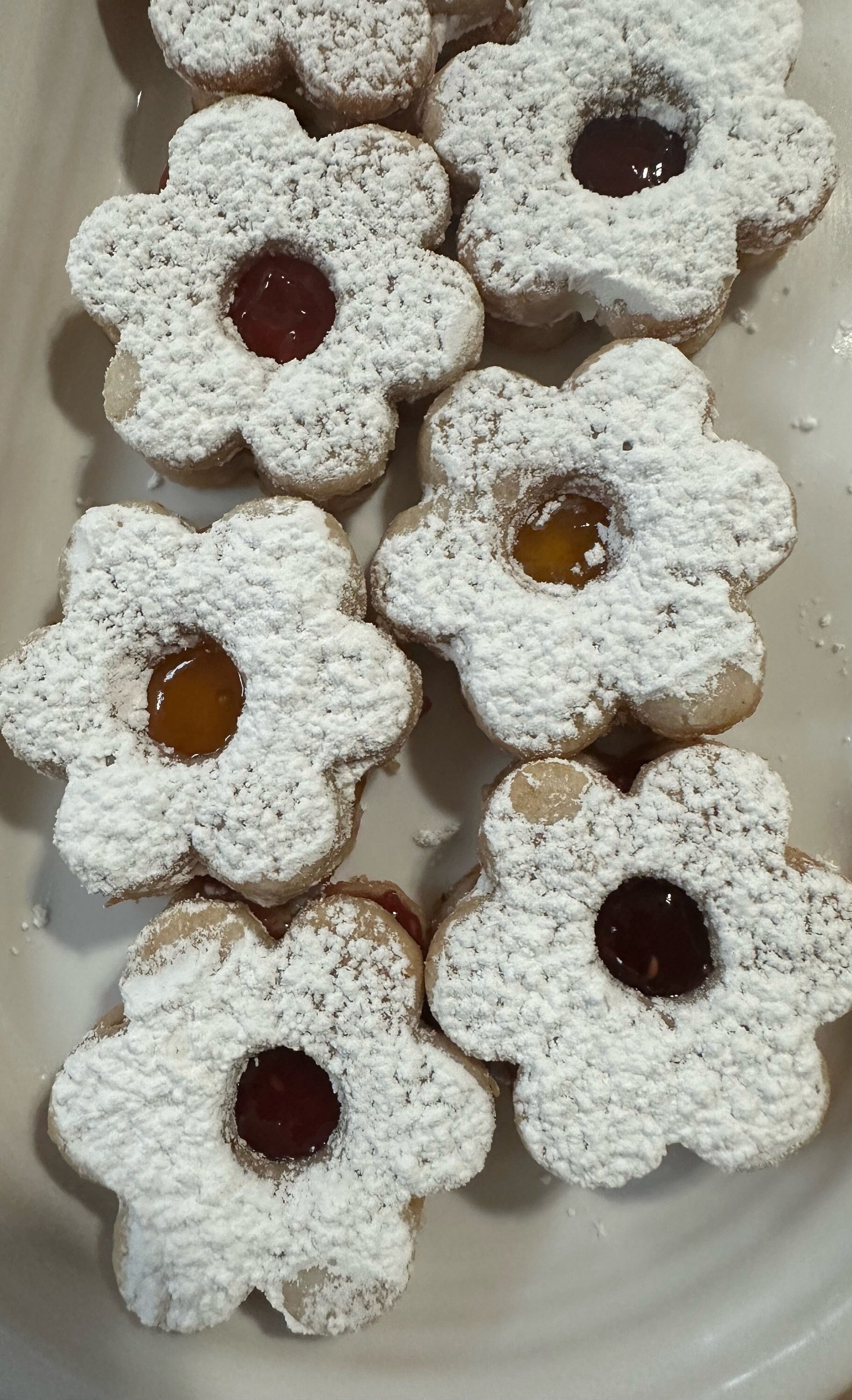 Classic Austrian Almond Linzer Cookies / Ischl Tartlets ...