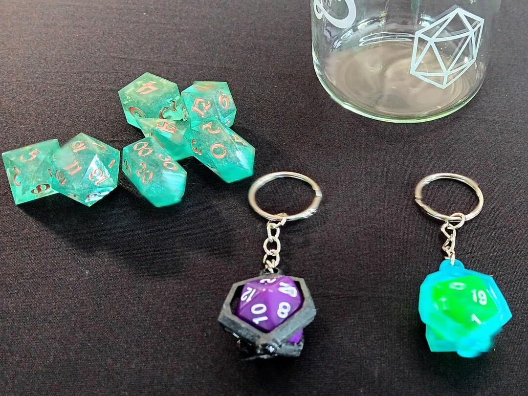 D20 Dice Cage Key Chain - Etsy
