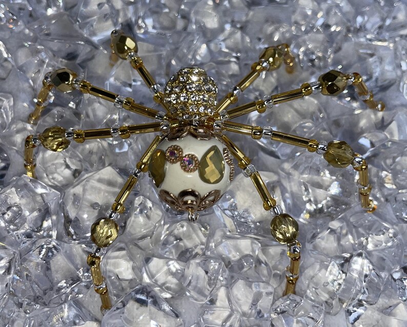 Christmas Spider, Ornament, Spiderville, Beaded Spider - Etsy