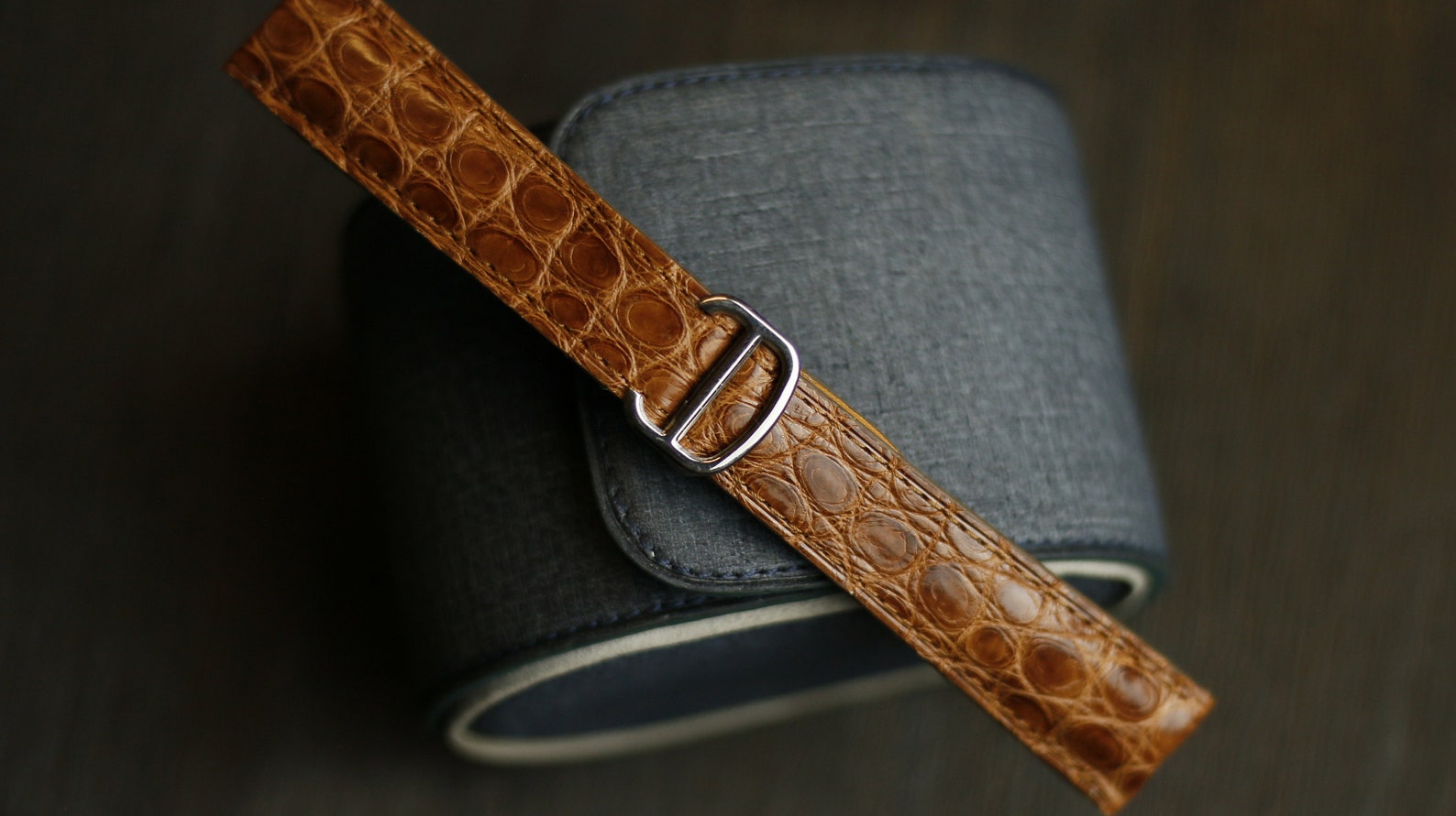 Handmade Conag Patina Alligator Leather Watch Strap, Tank Style - CL44 ...