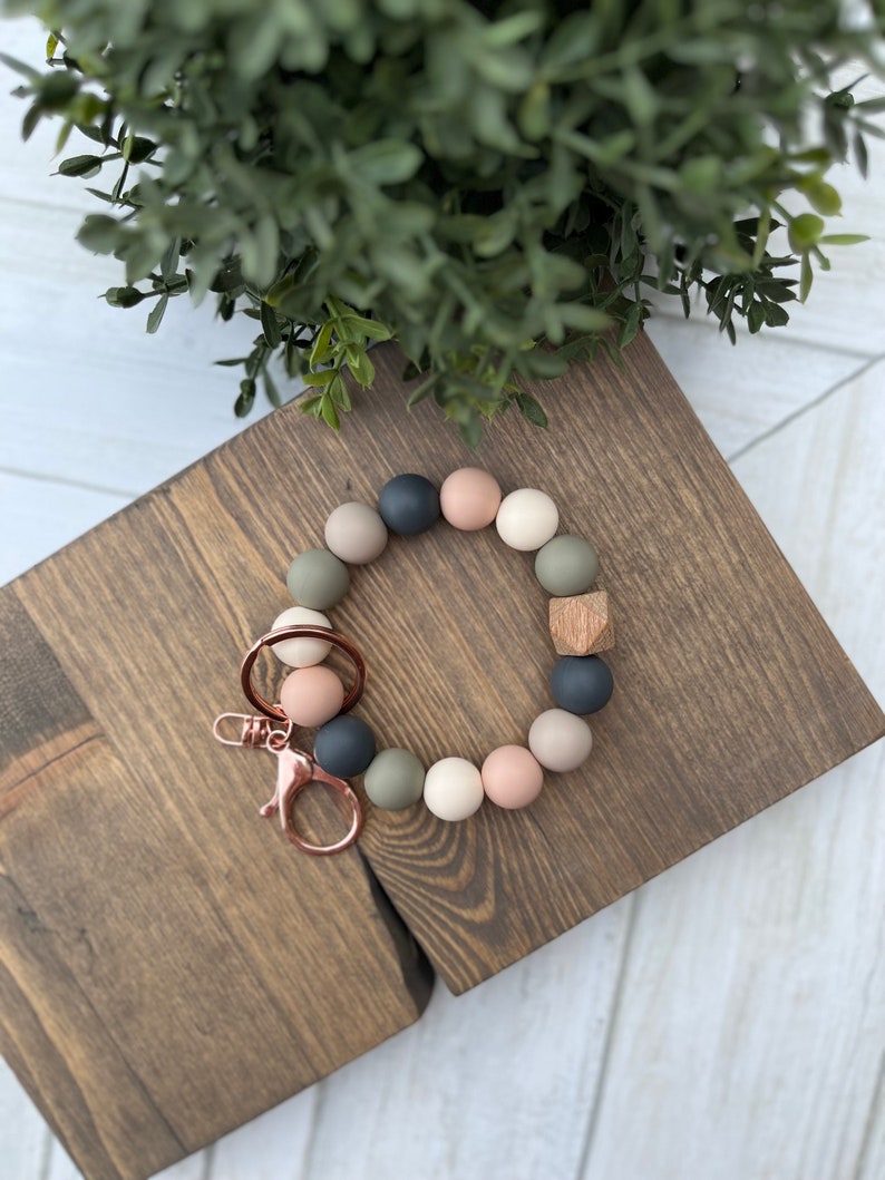 Silicone Bead Wristlet • Bracelet Keychain • Hands Free - Etsy