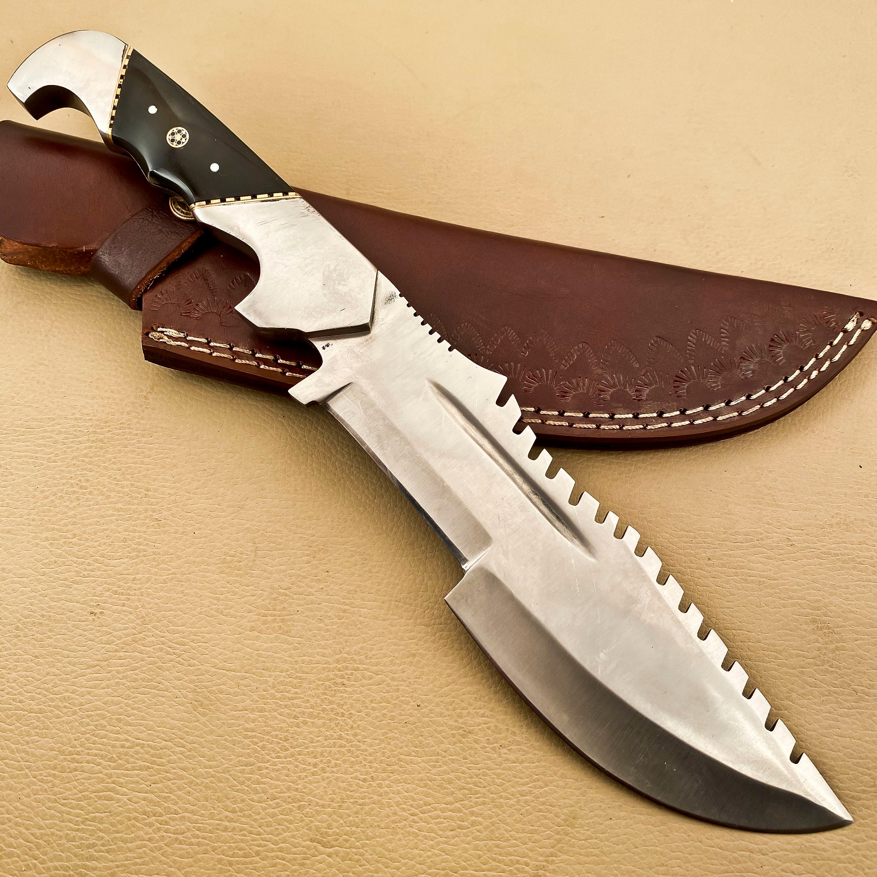 Fuller Bowie Knife 4, Tom Brown Tracker 21, Bushcraft Knife 31, D2 ...