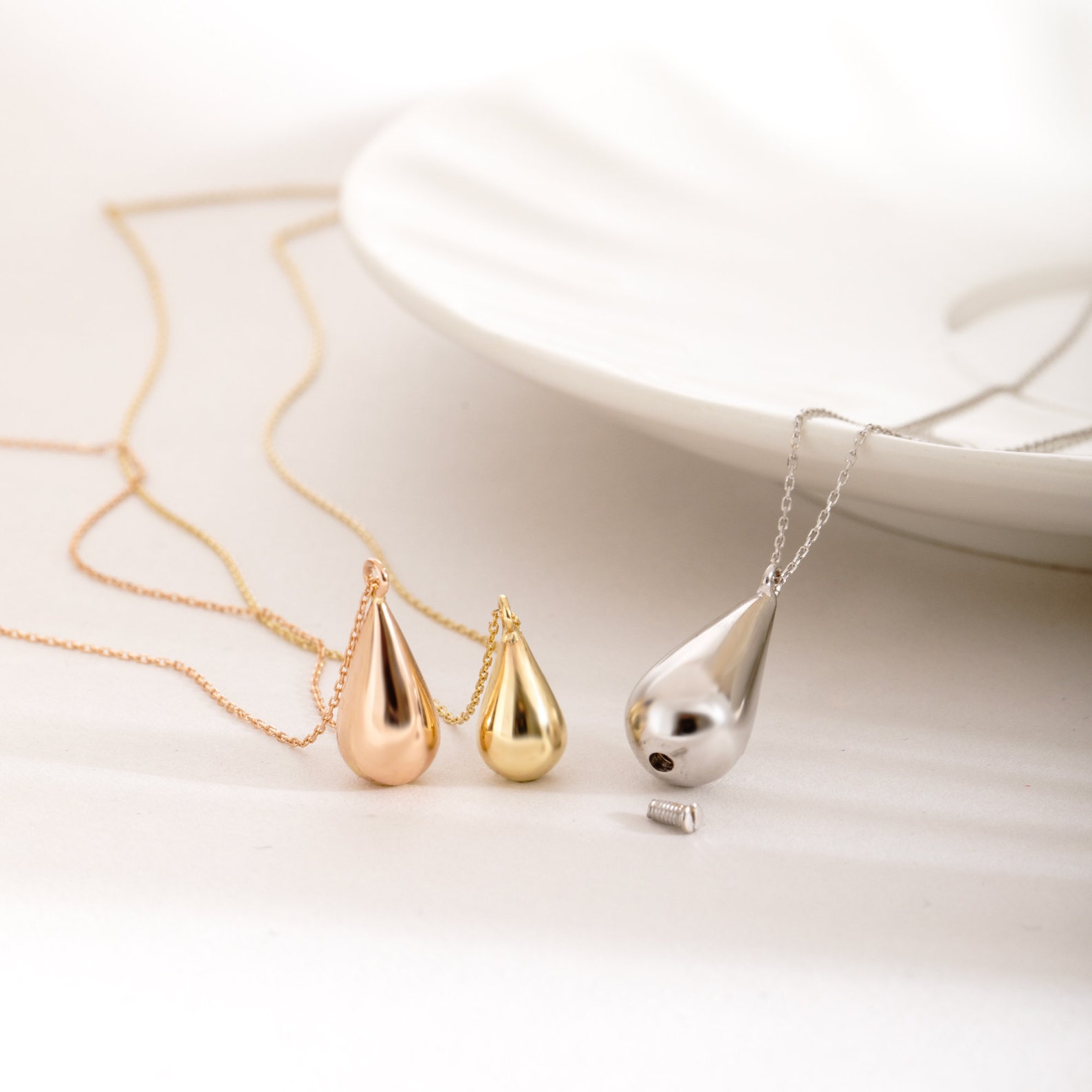 Tear Drop Cremation Urn Necklace in 14K Real Gold, Keepsake Memorial ...
