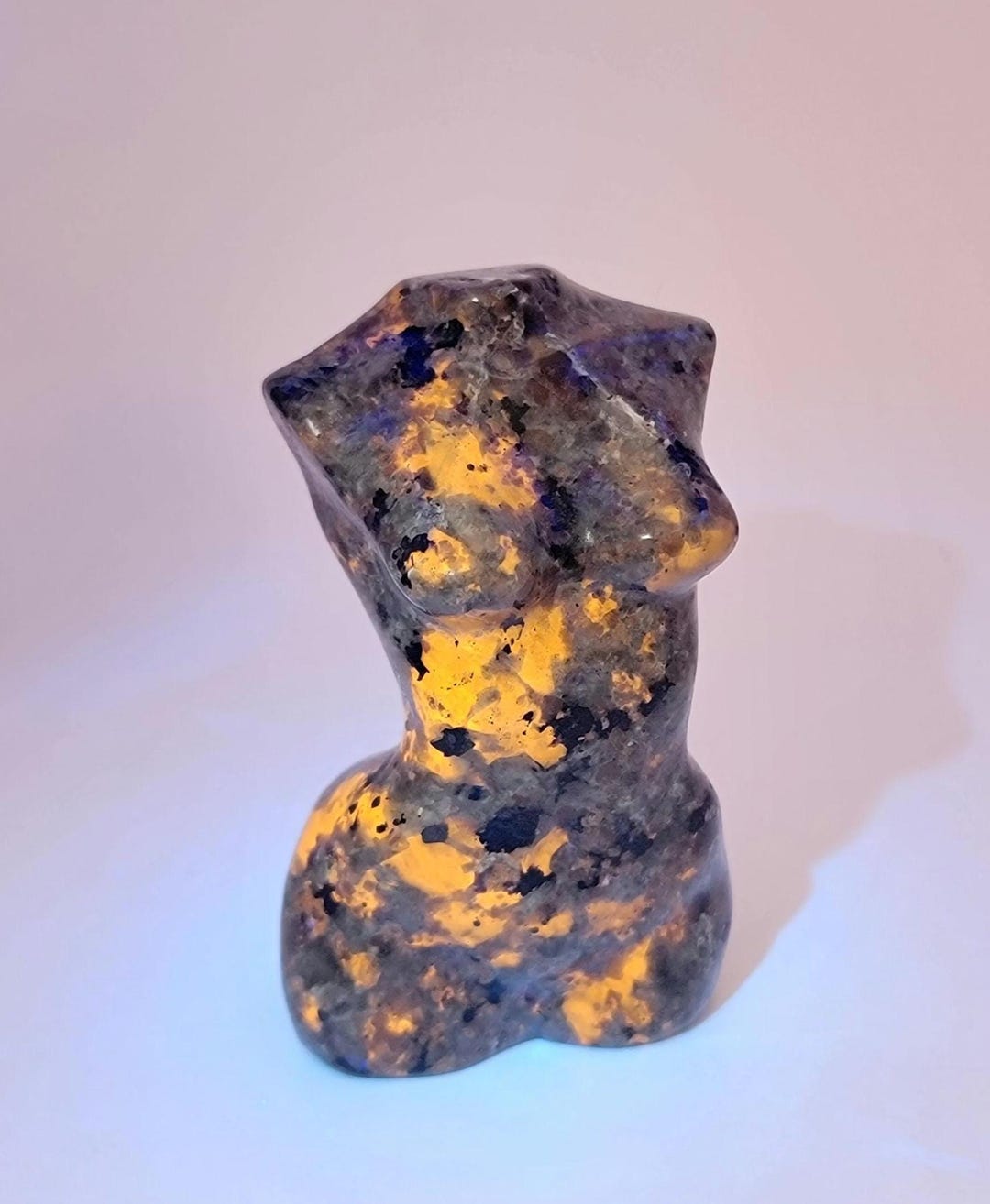 Yooperlite Crystal Goddess Statue - UV Reactive Yooperlite Woman's Body Carving - Etsy