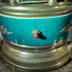 Very Rare Roundelay Turquoise & Pink Rose Musical Carousel Lipstick ...