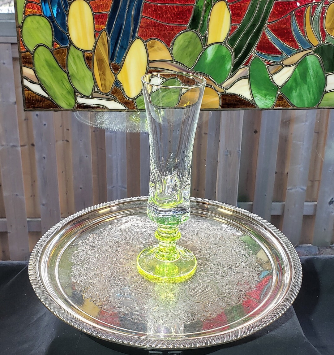 Vintage Vaseline Glass Pinched Stem Flower Vase - Vintage Glowing Vase ...