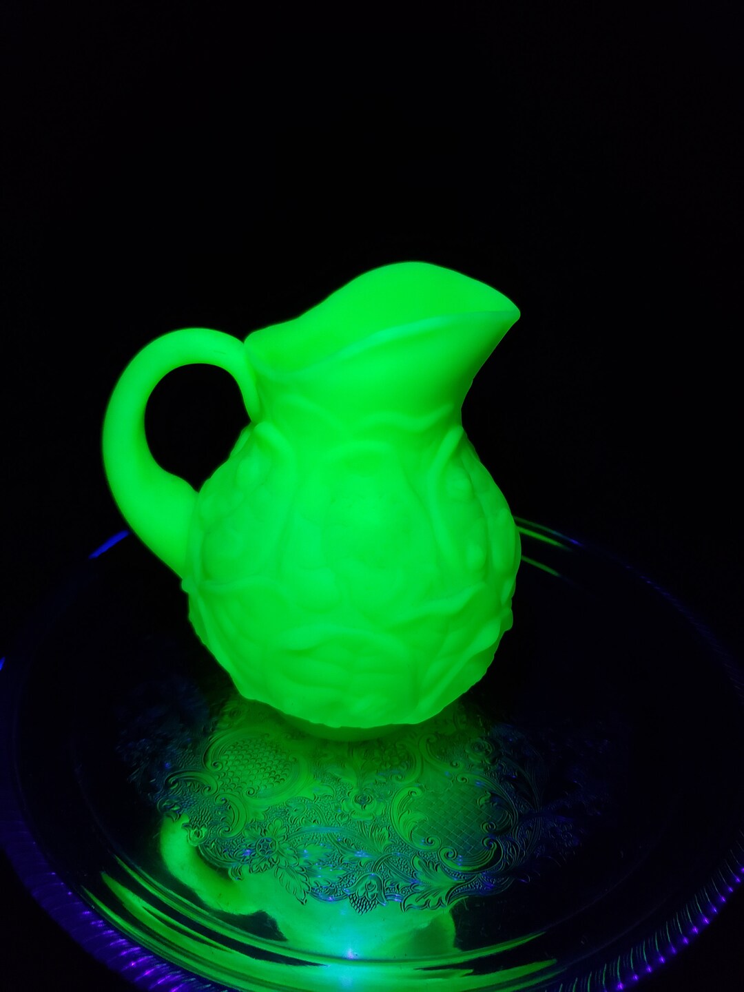 Fenton Uranium Custard Glass Pitcher With Water Lily Pattern in Lime ...