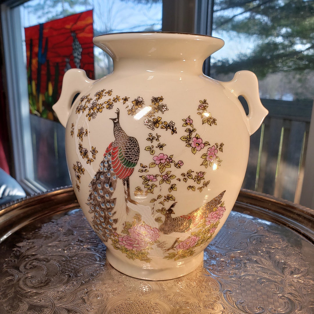 White Peacock Vase | Ginger Jar - Great Detail - Japan on Base - Etsy