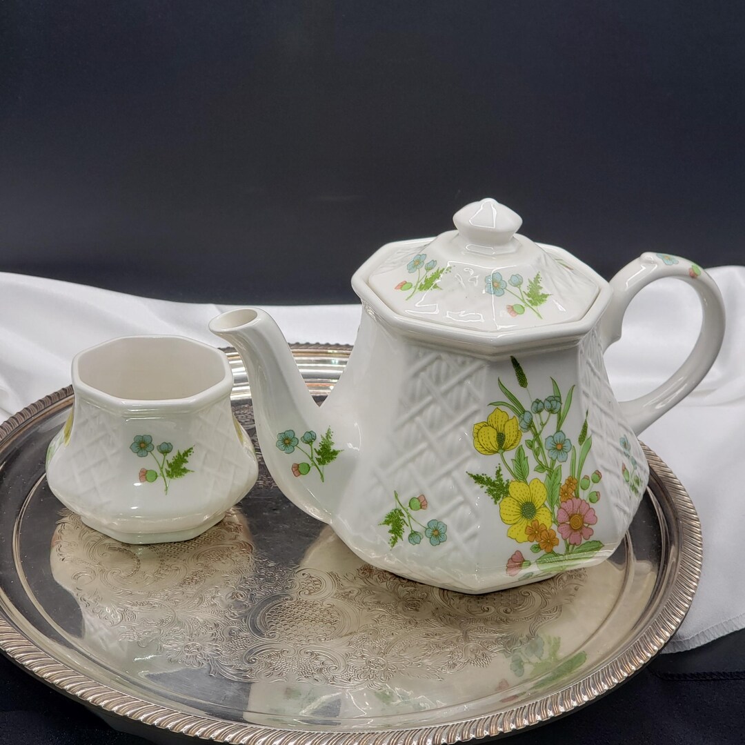 Vintage Sadler Hex Shape & Trellis Panel Teapot With Spring Flowers ...