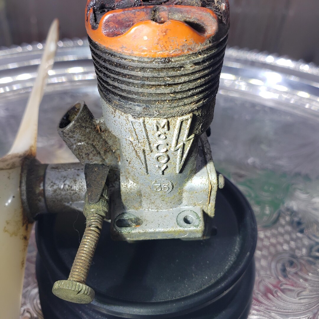 Vintage Mccoy 35 Red Head Model Airplane Engine - 1960s Aeromodelling ...
