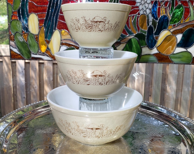 Vintage Pyrex Forest Fancies Mixing Bowl Set: 1980s Mushroom Decor - Etsy
