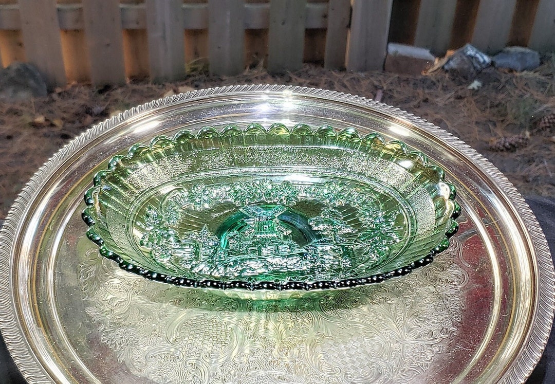 Vintage 1980s Summit Glass Green Elongated Windmill Bowl - Retro Home ...