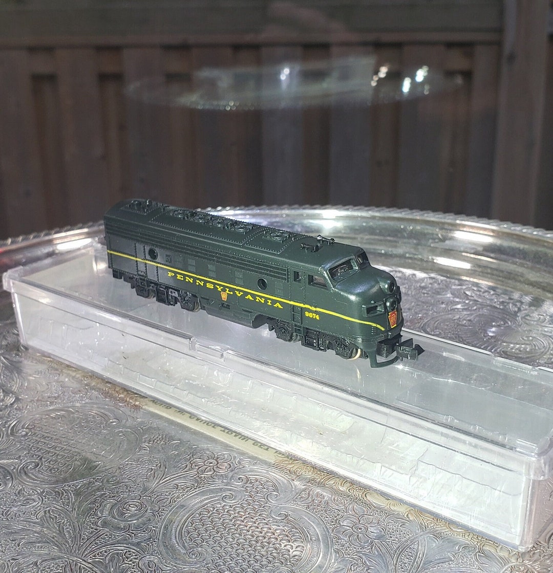 Vintage N Scale Life Like Diesel Engine F-7 Pennsylvania Railroad Unit ...