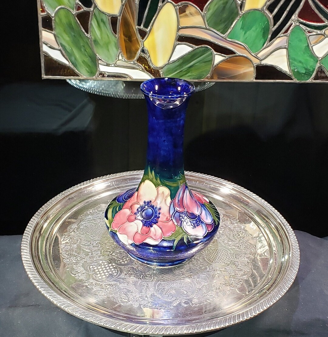 Vintage 1940s Walter Moorcroft 8 Inch Tall Vase in A Carinate Shape ...