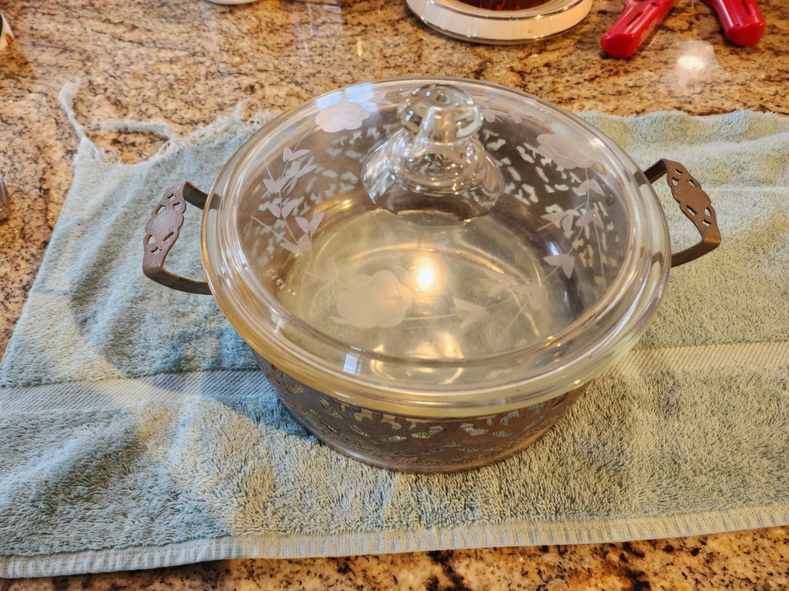 Pyrex Casserole Dish and Holder - Etsy