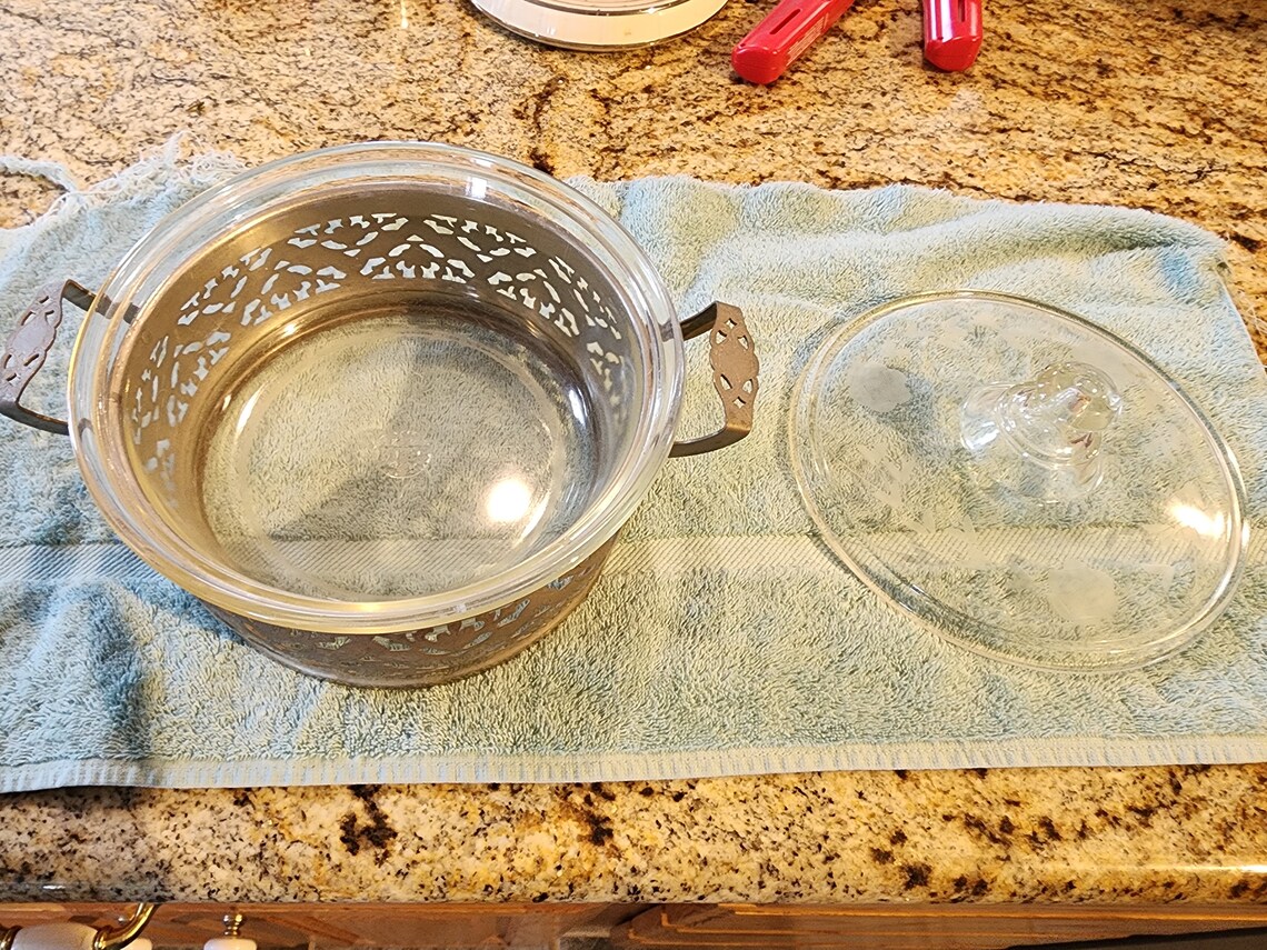 Pyrex Casserole Dish and Holder - Etsy