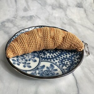Croissant Key Chain, Crochet Croissant Plush, Pastry Key Chain, Cute ...