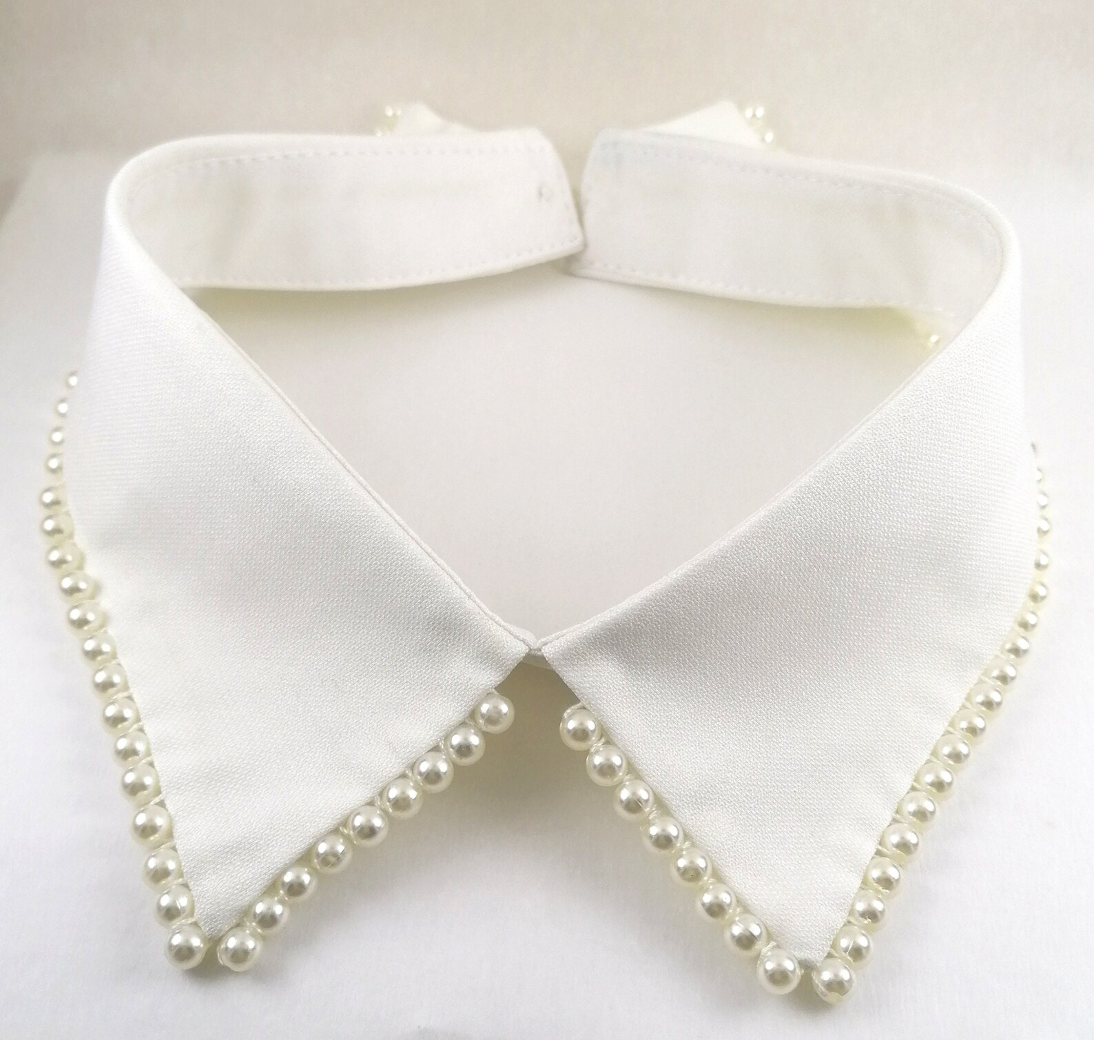 White Pearl Embroidered Collar on White Fabric Fake Collar - Etsy