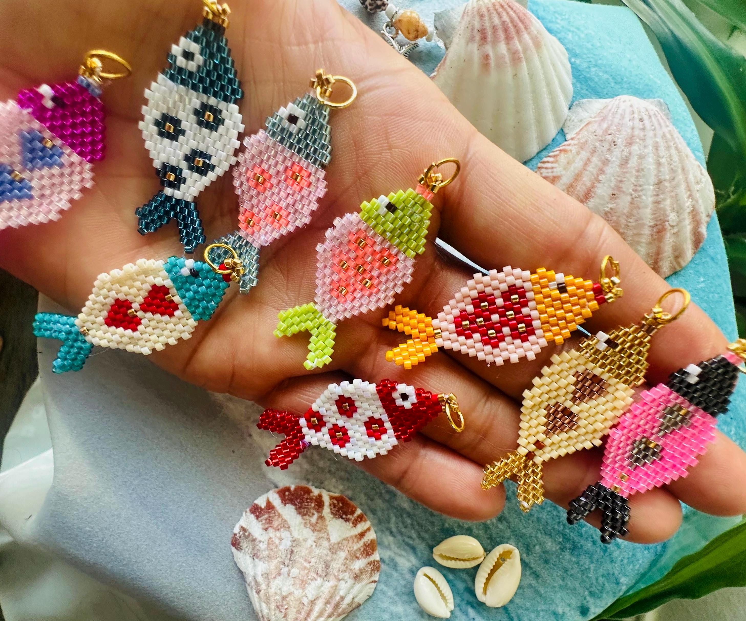 MIYUKI FISH CHARM| Beaded Fish Pendant | Beach Jewelry | Dije De Pez ...