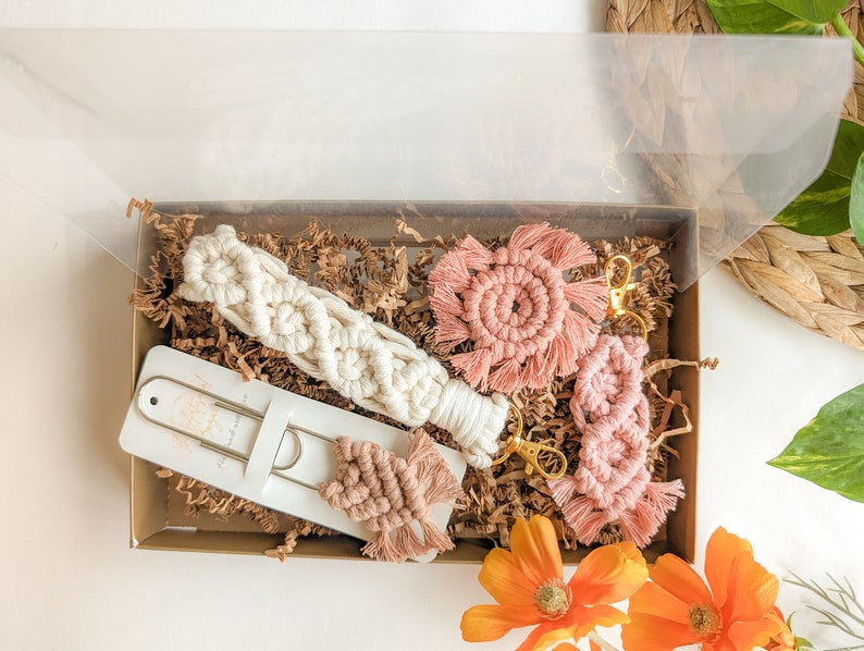 Custom Macrame Gift Box: Personalized Wedding Favors - Etsy