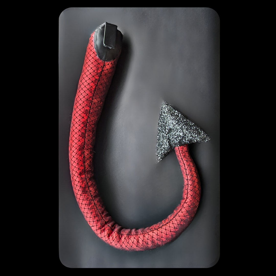 Slender Flow Tail in Shiny Red Scales Print W Black Glittery Spike-clip ...