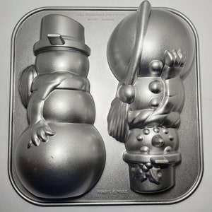 New Nordic Ware Christmas Holiday Snowman Mold Cast Aluminum Cake ...
