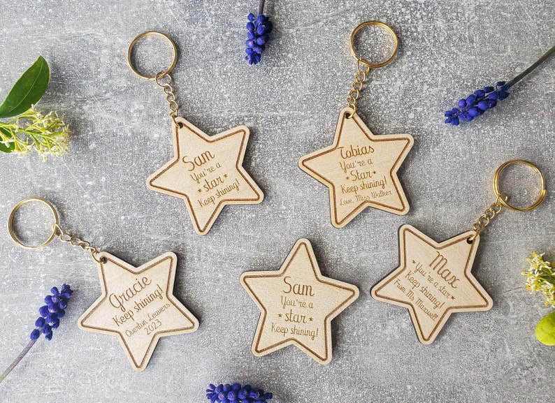 Personalized Wooden Star Keyring: Teacher Student Gift - Etsy