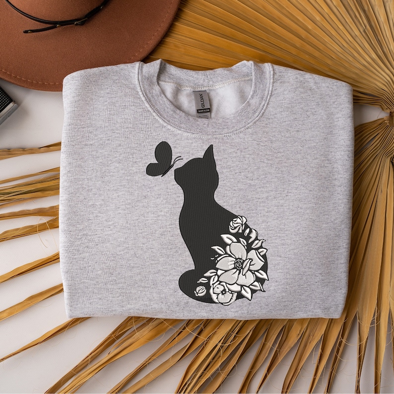 Cat With Flowers Embroidery Designs, Floral Cat Embroidery Pattern ...