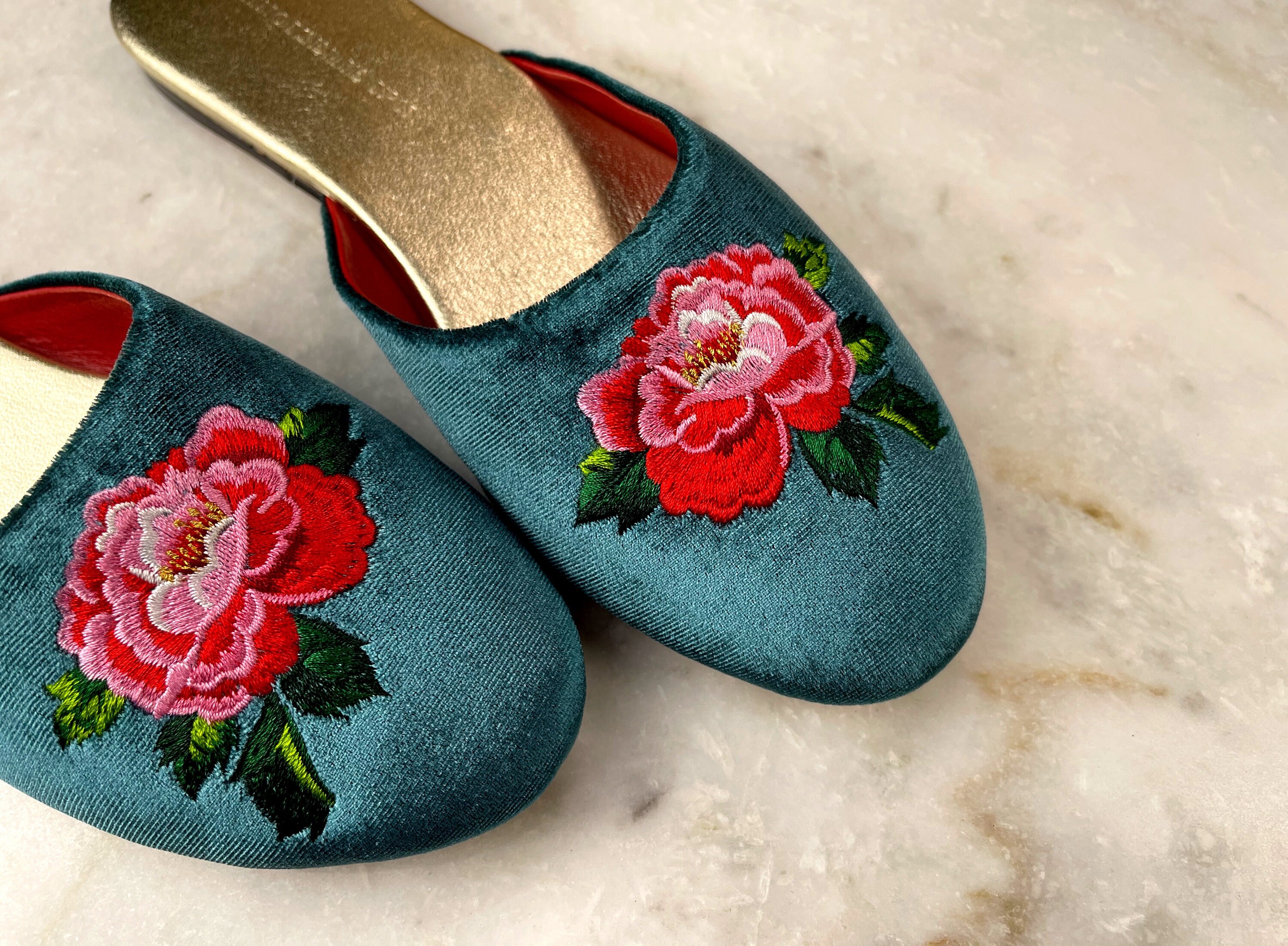 Embroidered peony velvet mules women velvet slippers, luxury slippers ...