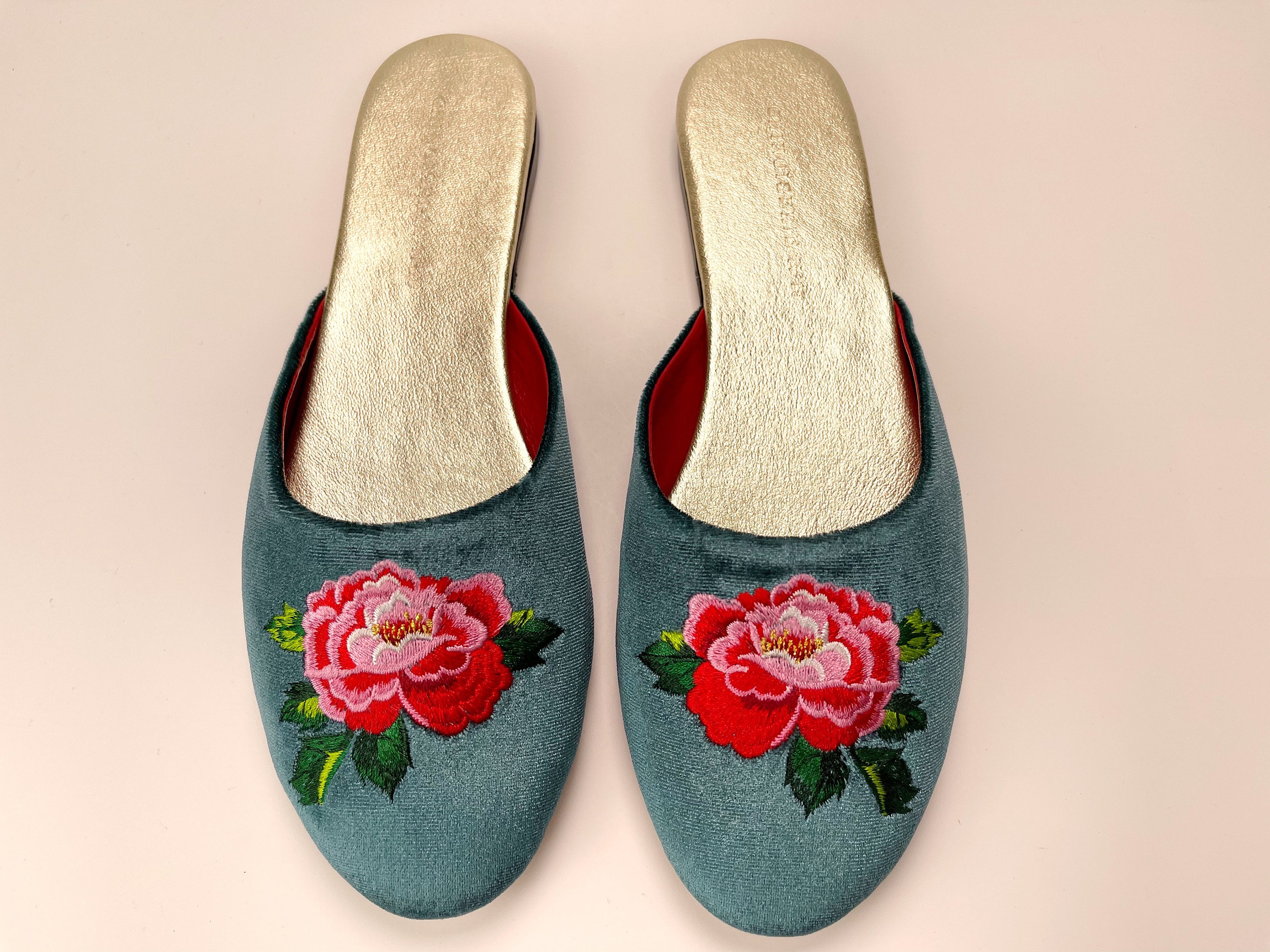 Embroidered peony velvet mules women velvet slippers, luxury slippers ...