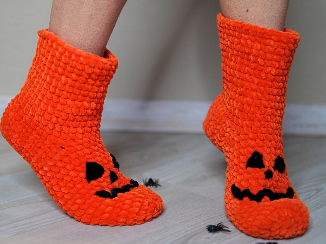 Crochet Pumpkin Bootie Slippers Pattern: Halloween Edition (PDF Pattern ...