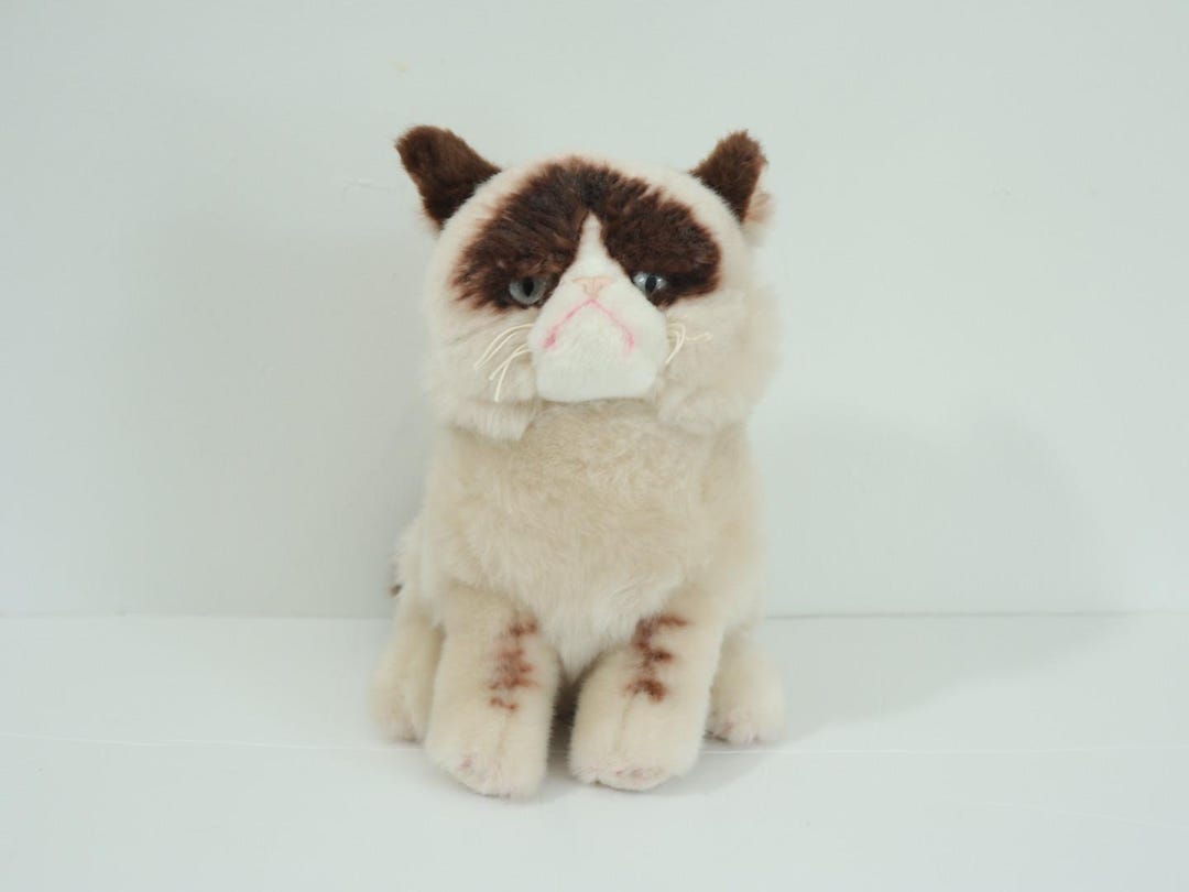 Retro Gund Grumpy Cat Sitting Plush Toy Doll / 9 Inch / White Brown ...