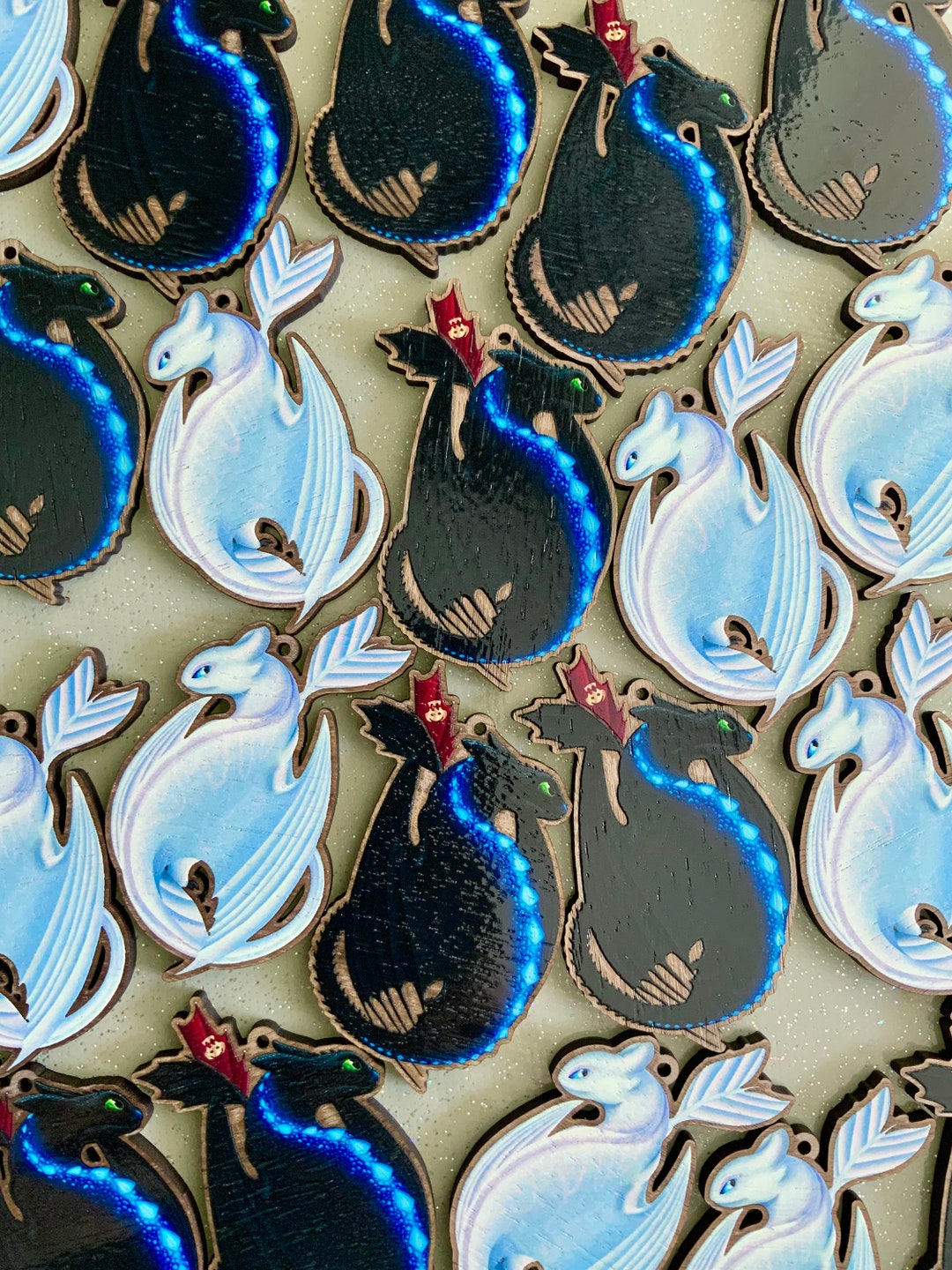 Toothless and Light Fury Wooden Charms (how to Train Your Dragon: the ...