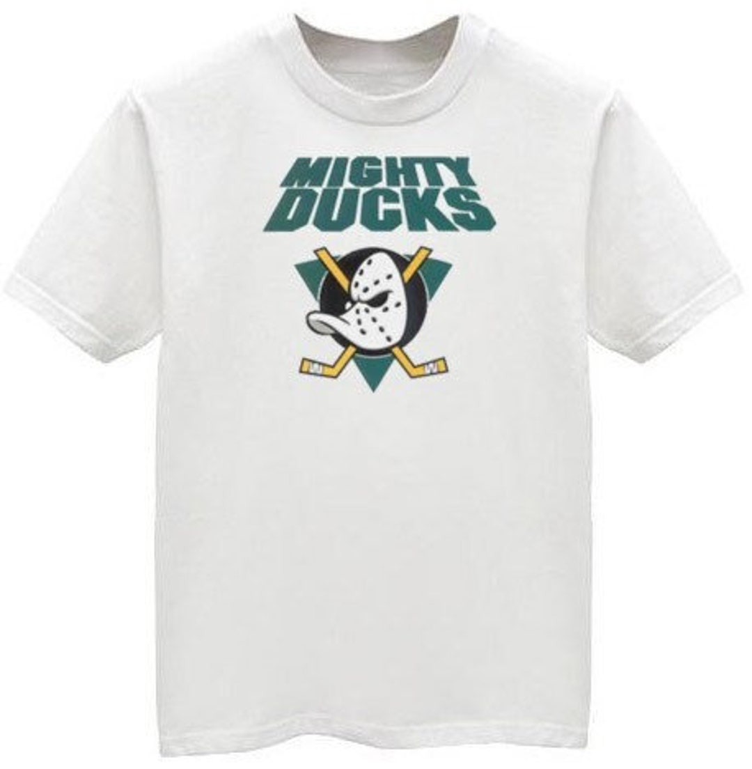 THE MIGHTY DUCKS Hockey Team T-shirt - Etsy