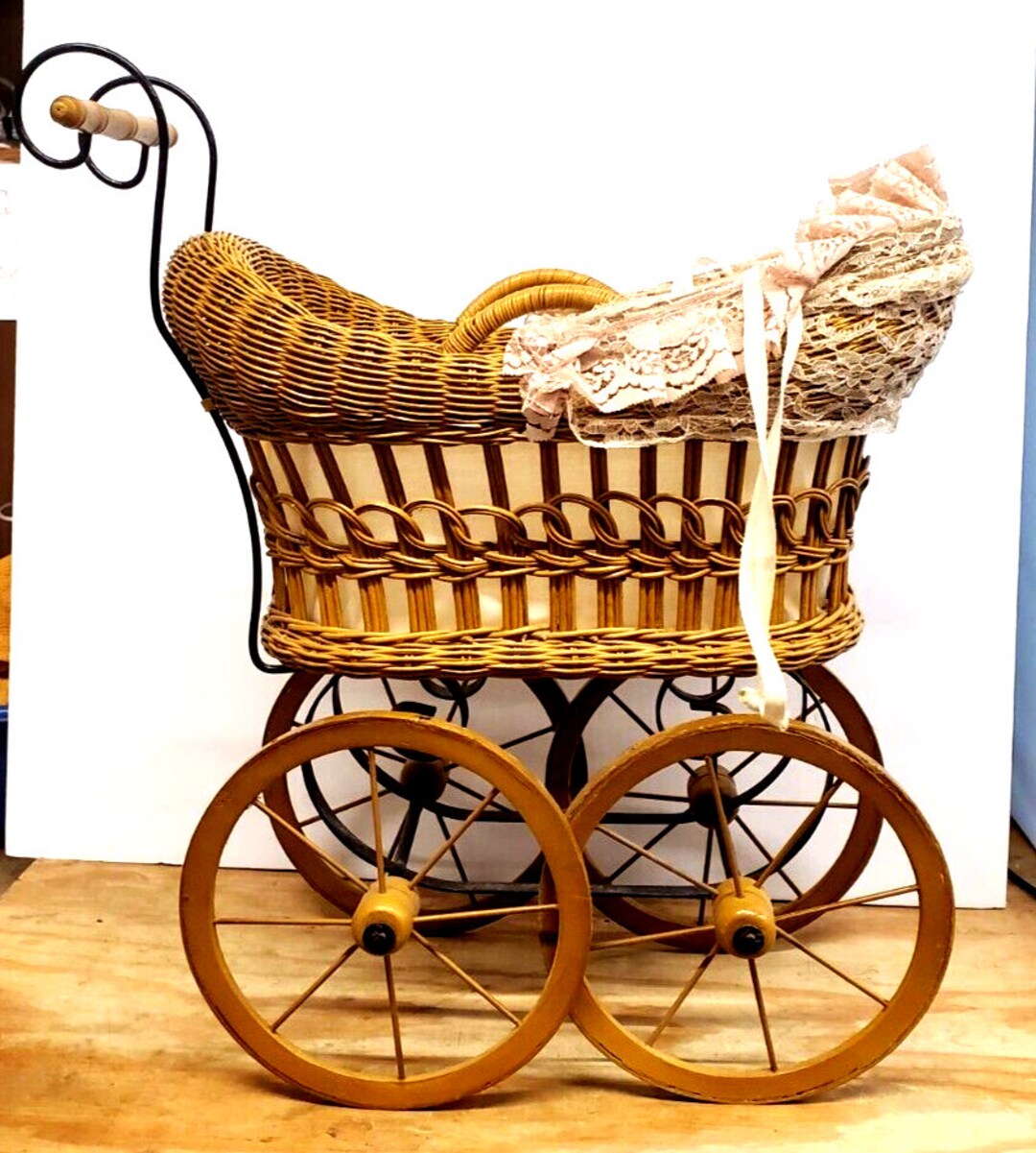 Vintage 1950s Collectible Victorian Natural Wicker Baby Doll Size ...