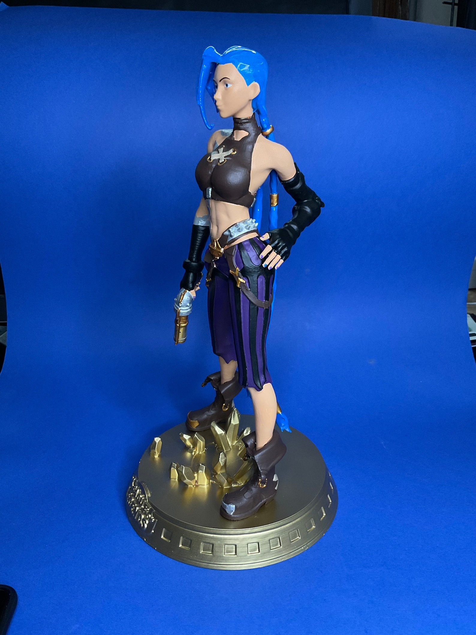 Jinx Statue Taken From the league of Legends Universe From the arcane ...