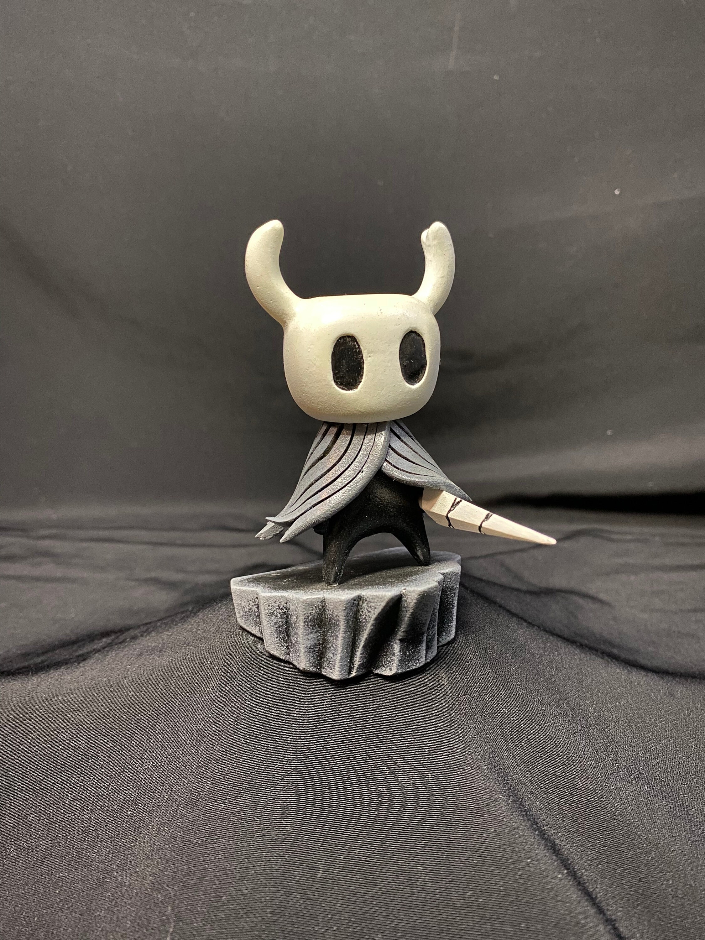HOLLOW KNIGHT Figurine - Etsy
