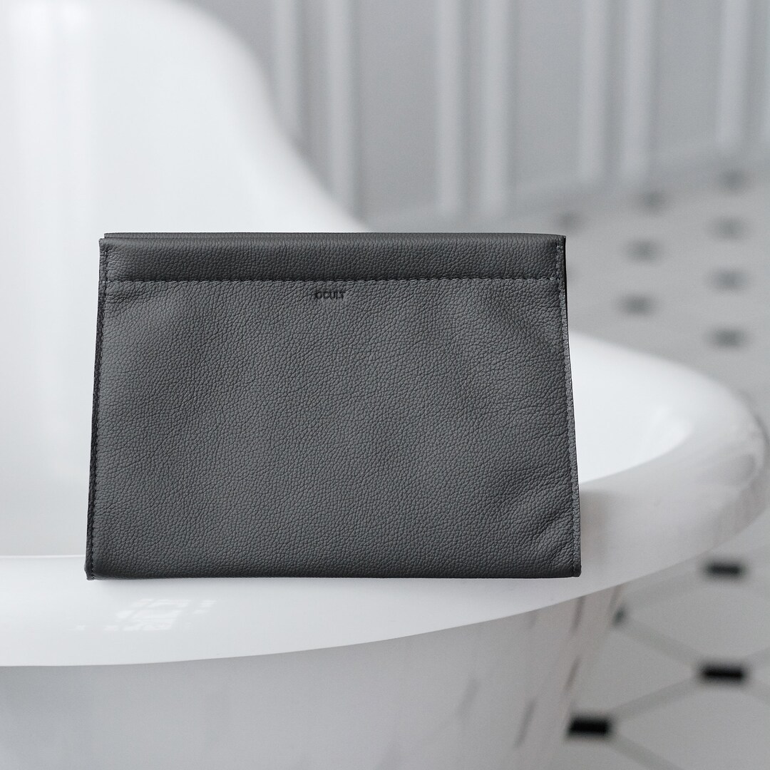 Minimalist Leather Dopp Kit: Grey Italian Leather Toiletry Bag With ...