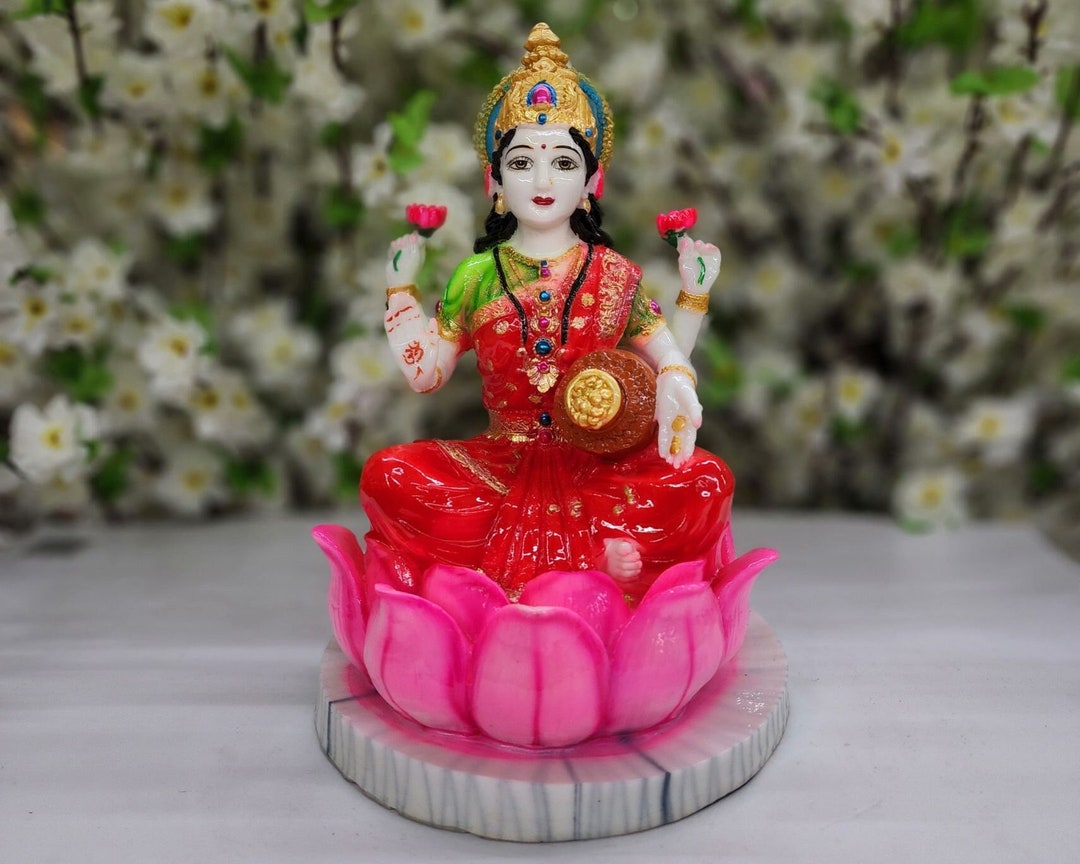 Lakshmi Goddess Statue Sitting Laxmi on Lotus Lakshmi Idol Hindu ...