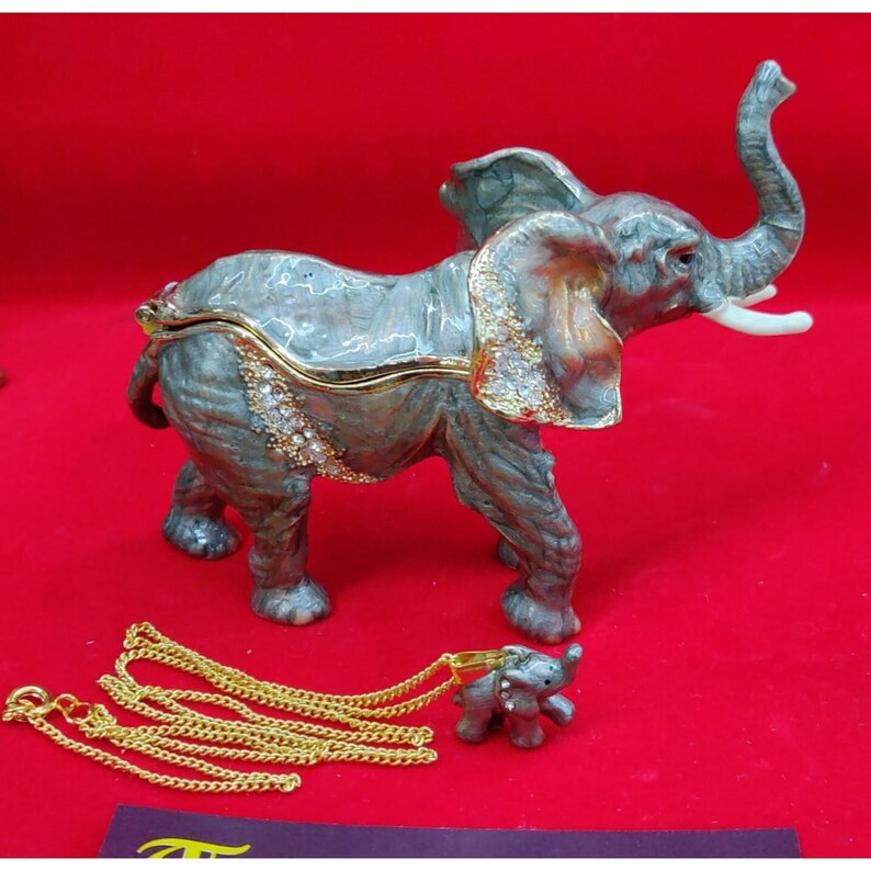 Silver Elephant Trinket Box With Mini Elephant Pendant in CZ - Etsy