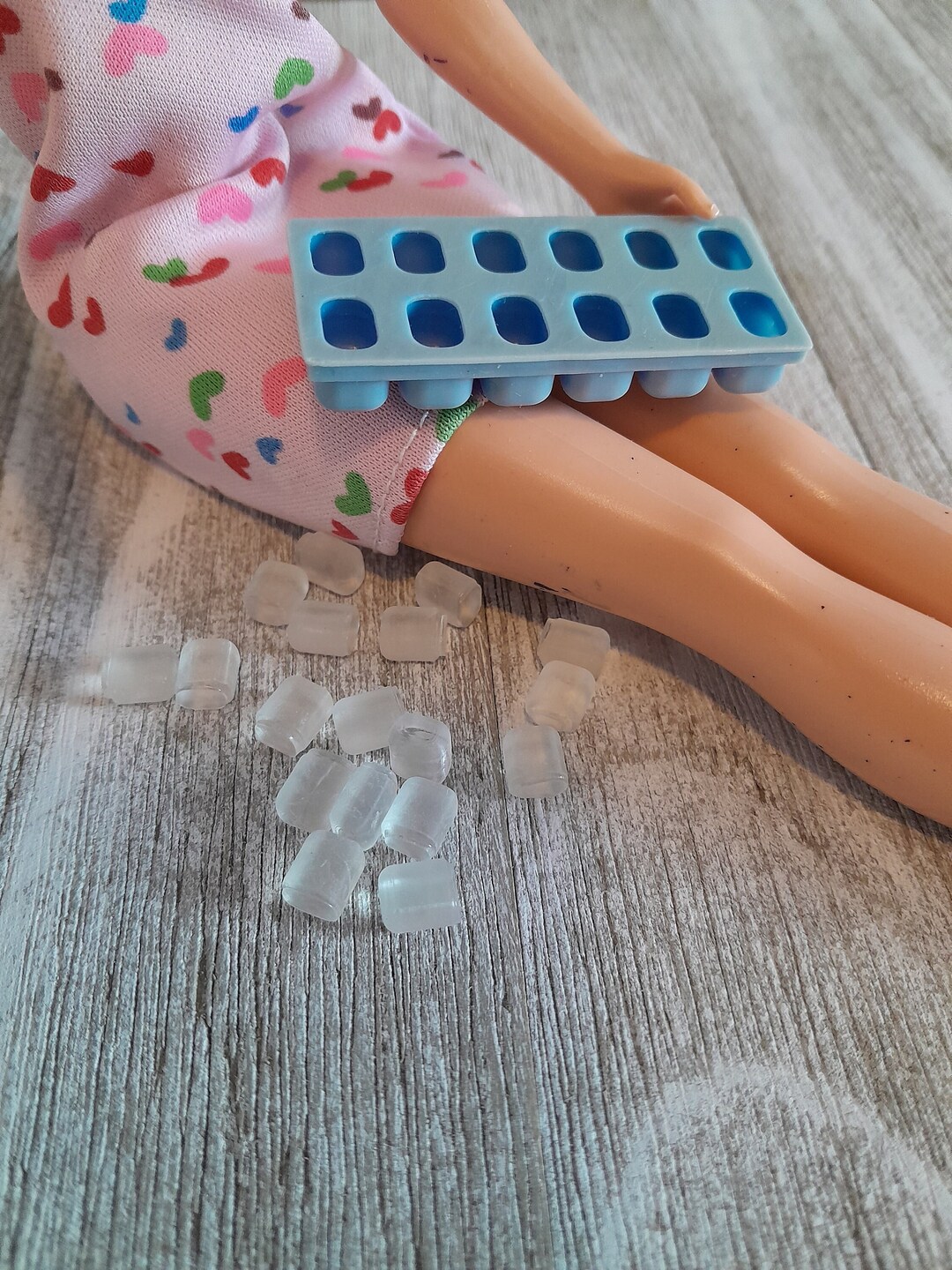 1/6 Scale Mini Blue Ice Cube Tray With Ice Cubes, Fashion Doll Summer ...