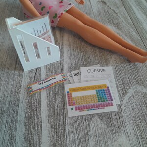 1/6 Scale Magazine Holder and Study Sheet Set for Fashion Dolls, White ...