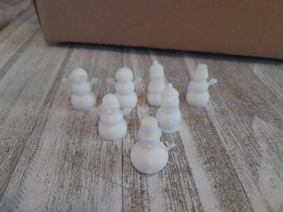 1/6 Scale Miniature Set of 7 Different White Snowmen for a Dollhouse ...