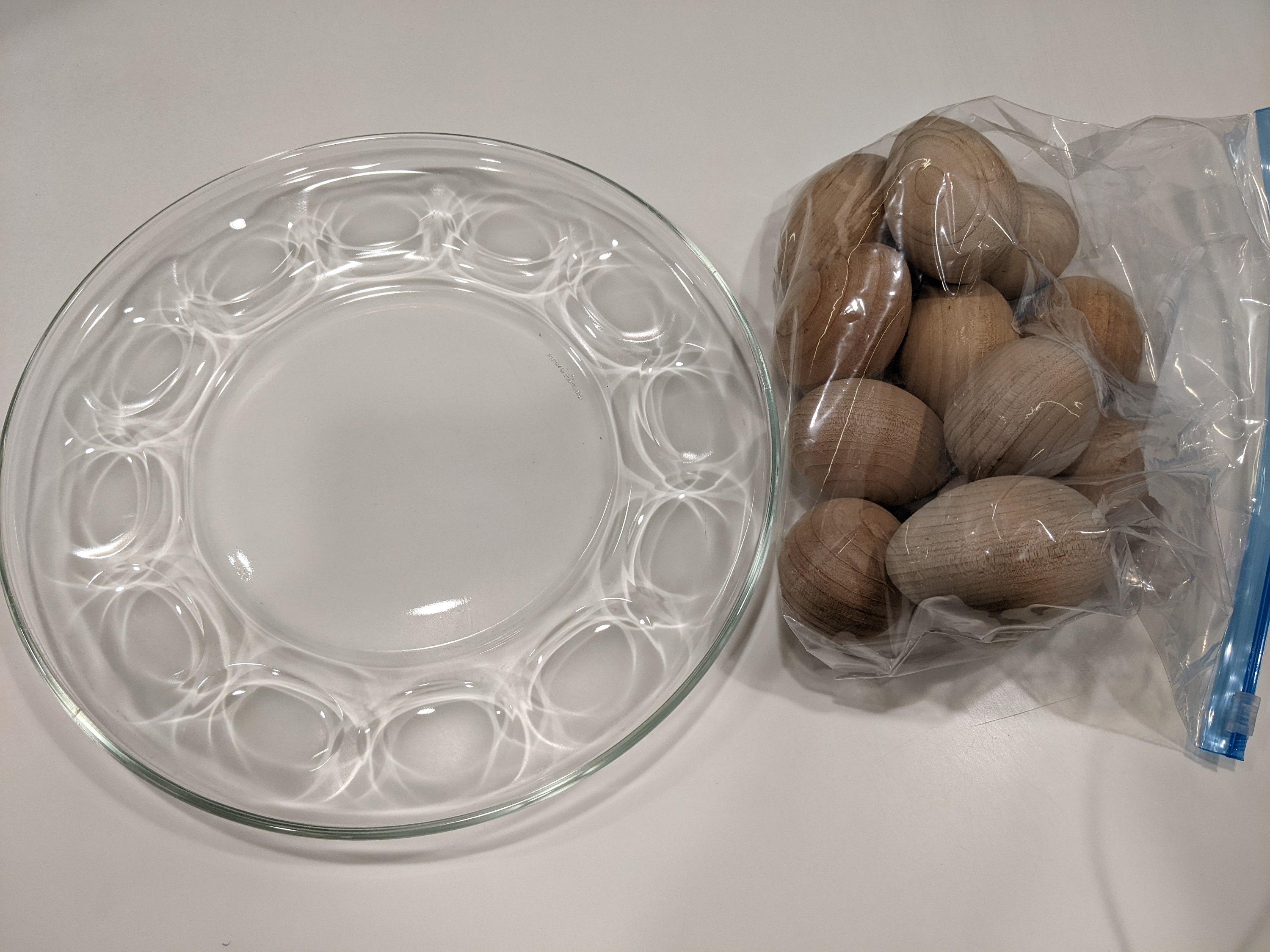 Unpainted 12 X Easter Egg Display pyrex Dish and 12 Solid Wood Eggs ...