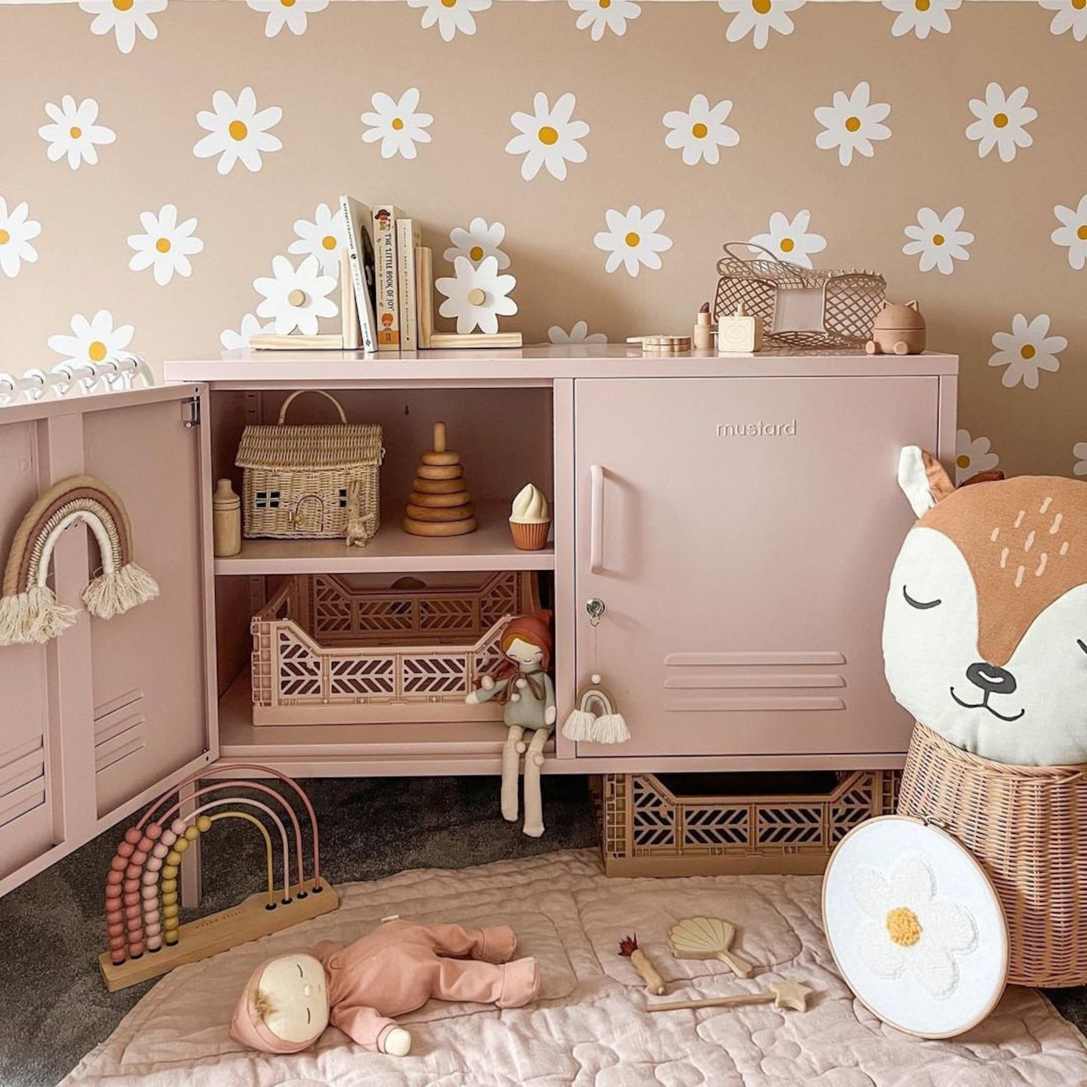 Daisy Bookends for Kids, Gold Baby Girl Decor, Children's Book Ends ...