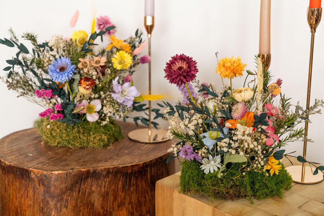 Meadow Inspired Wildflower Table Decorations for Summer Events ...