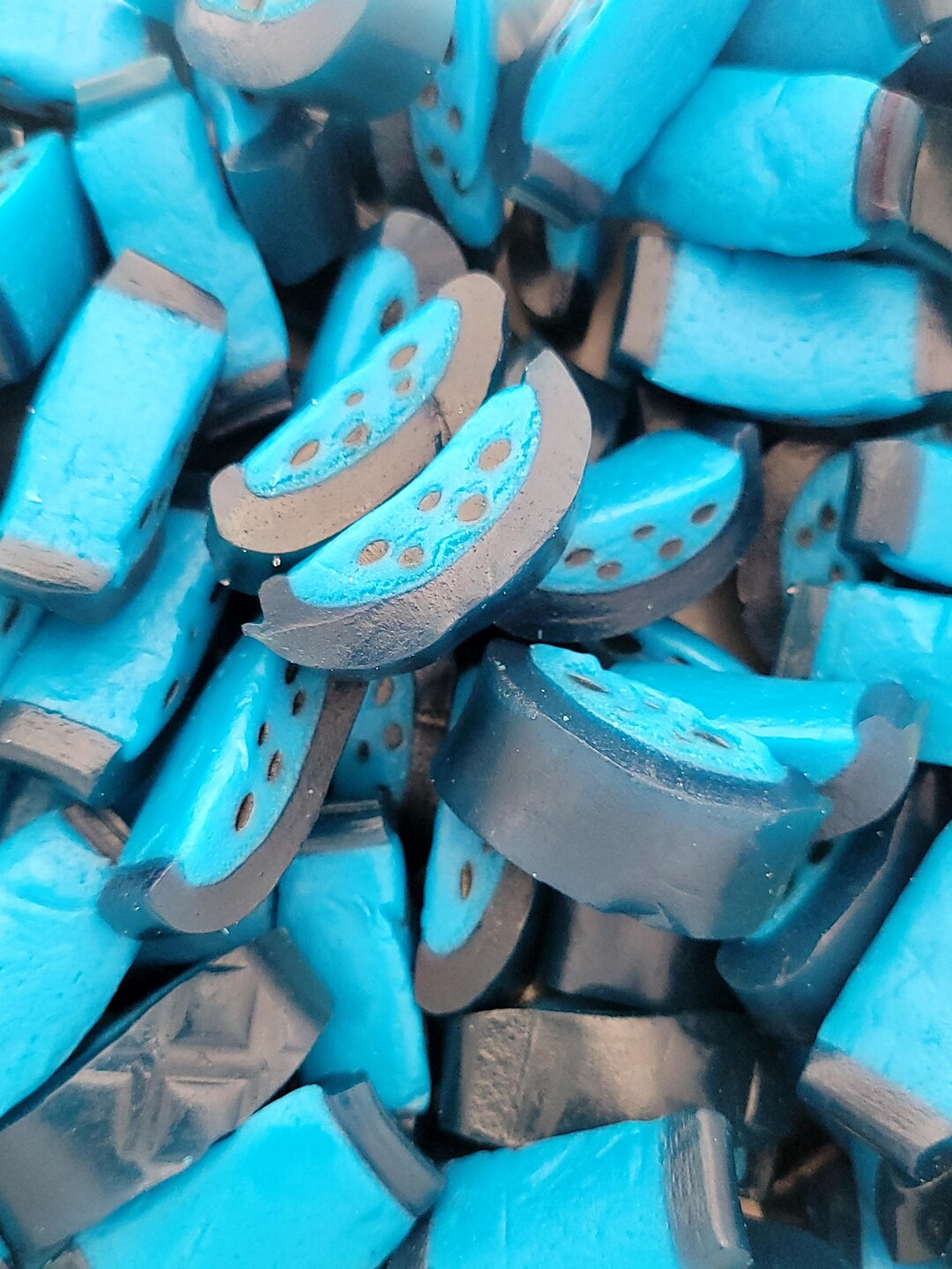 Raspberry Liquorice Slices - 250g, 500g or 1kg Bags, Retro Sweet Shop ...